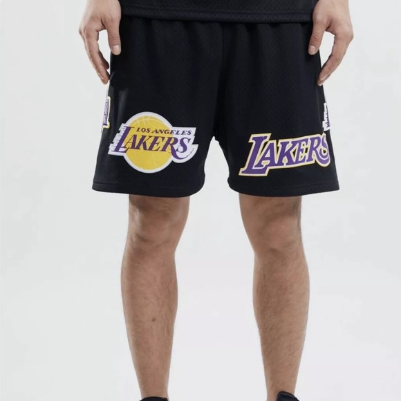 Pro Standard | Shorts | Pro Standard Los Angeles Lakers Black Logo Mesh ...